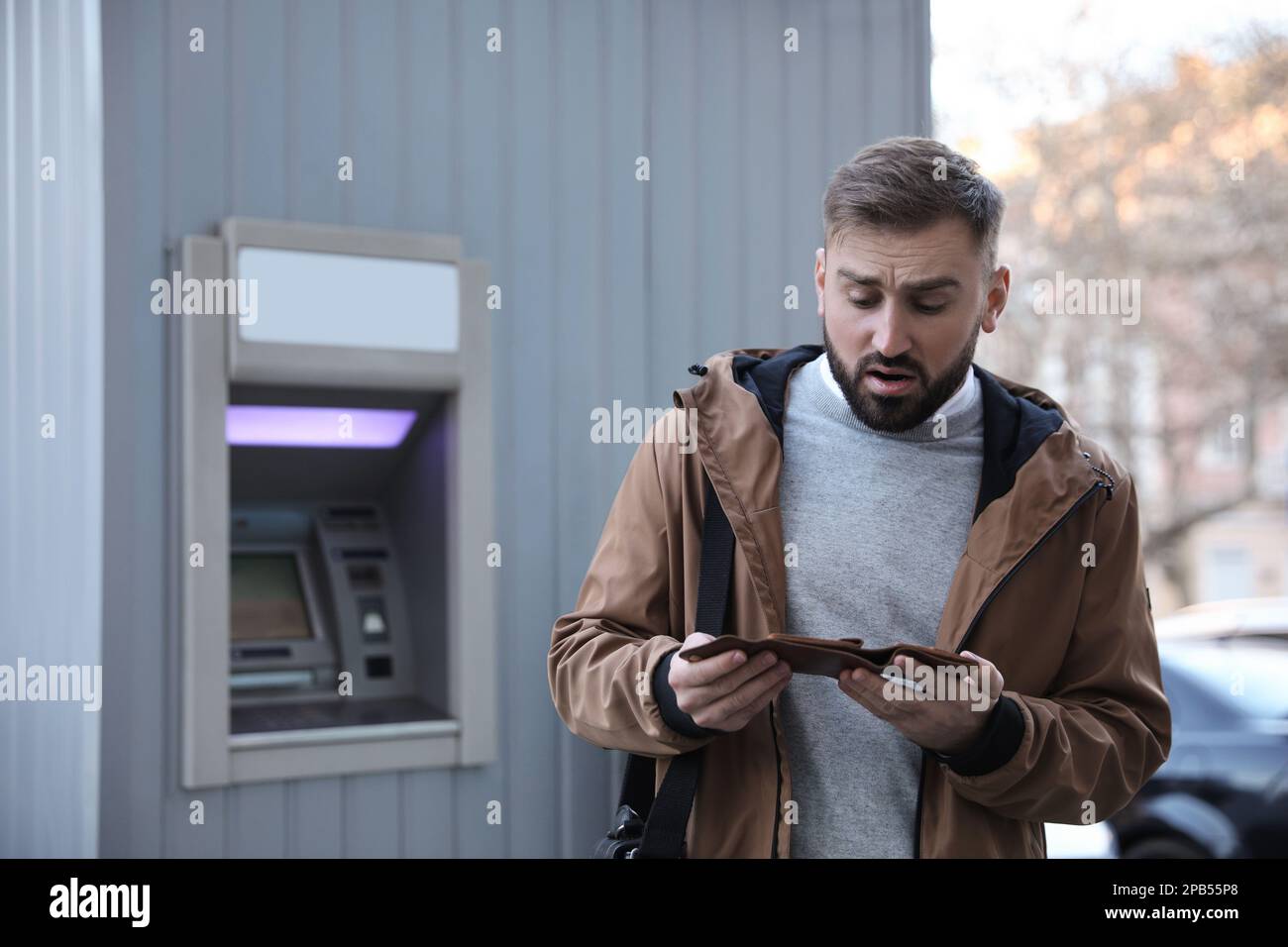 Unhappy banking customer hi-res stock photography and images - Alamy