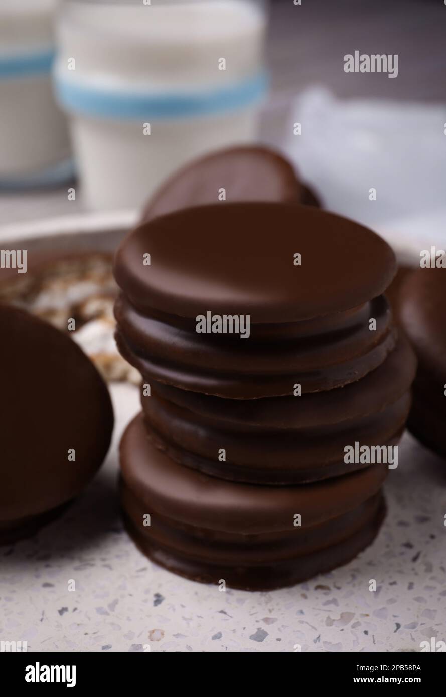 Tasty choco pies in plate, closeup view Stock Photo - Alamy