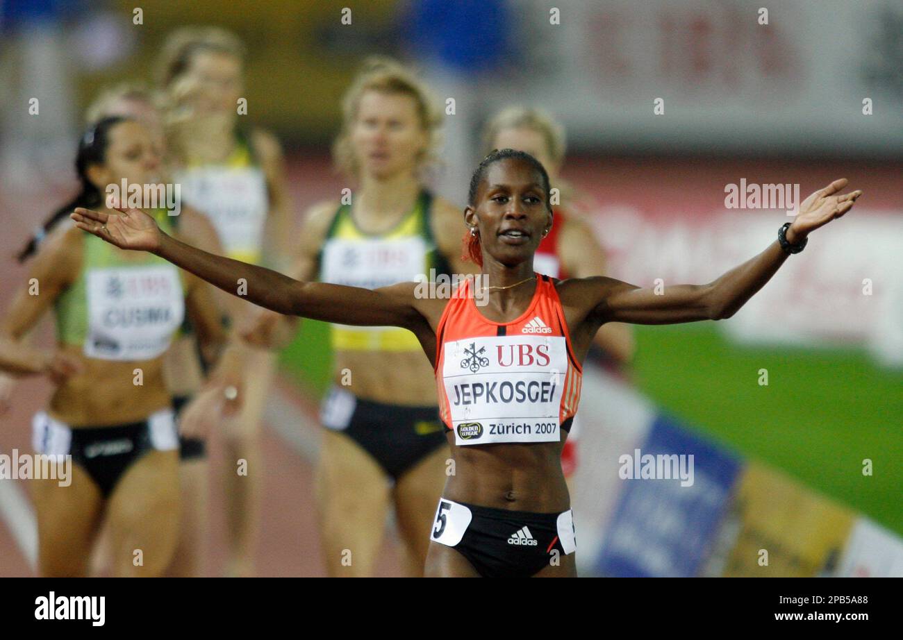 Janeth Busienei Jepkosgei from Kenya wins the women's 800meters race at ...
