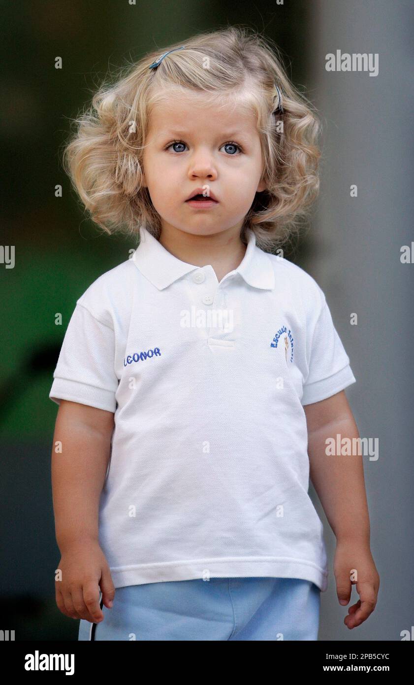 Princess Leonor poses as she arrives to her nursery school in El Pardo ...