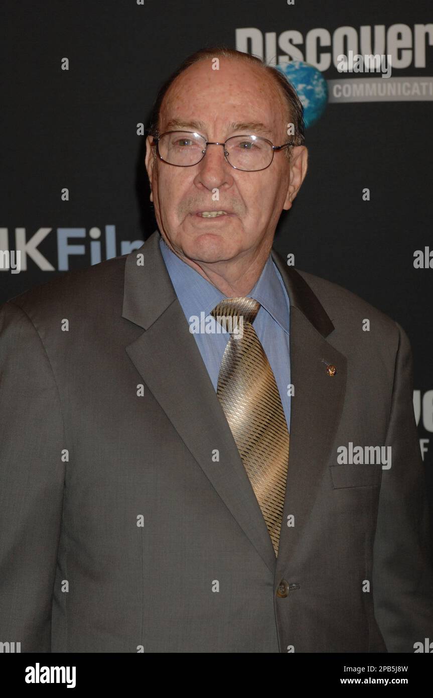 Former NASA Astronaut Edgar Mitchell arrives for the premiere of the ...
