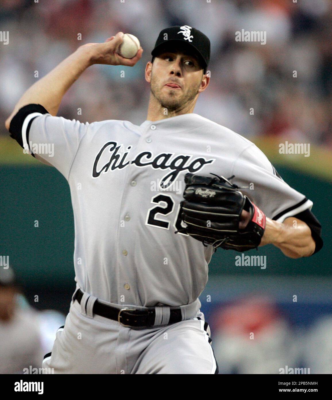 Chicago White Sox starting pitcher Jon Garland pitches against the ...
