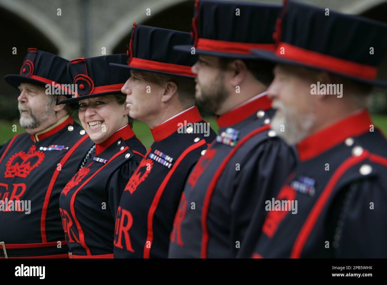 Yeoman Warder Moira Cameron, 2nd left, the first female Beefeater in ...
