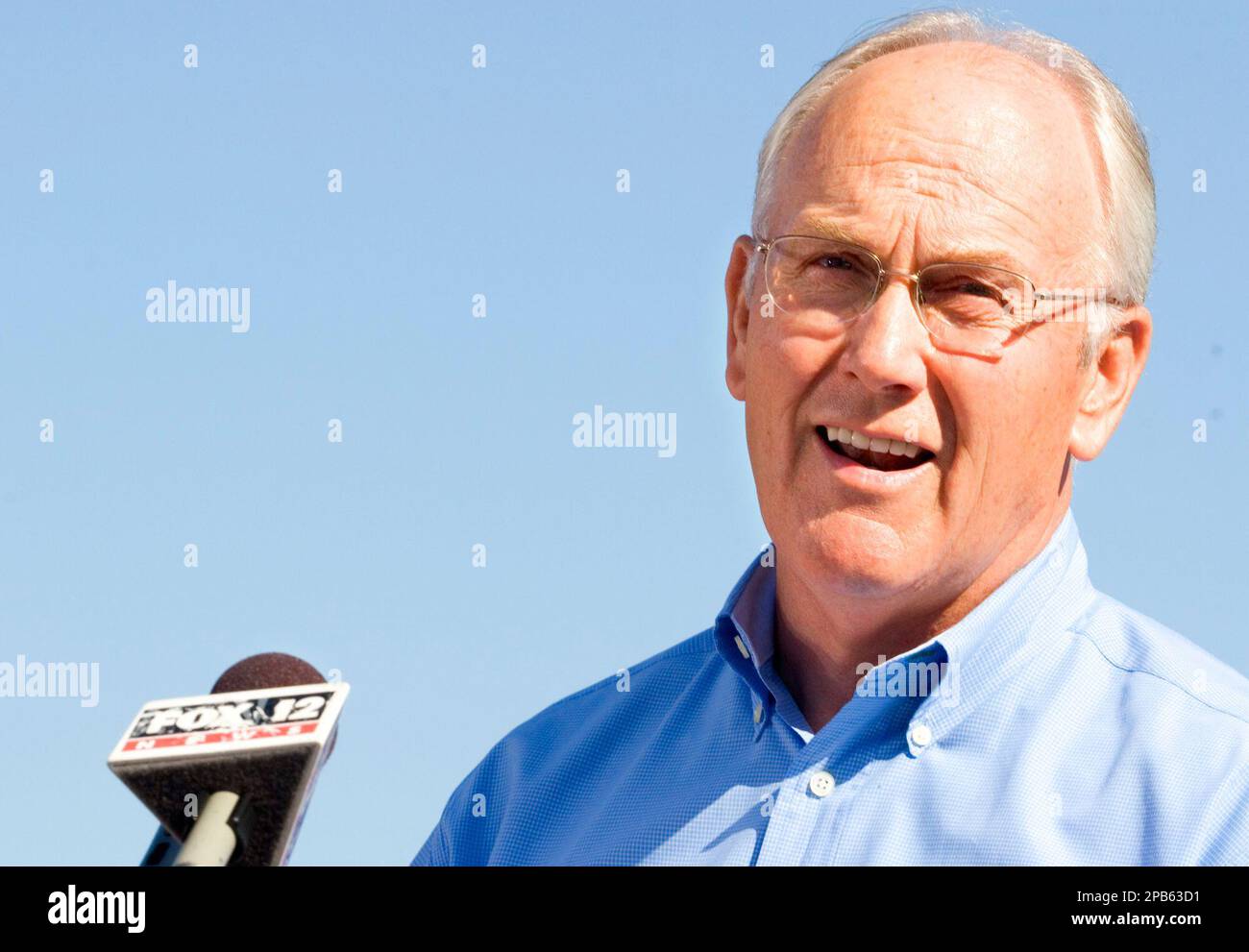 U.S. Sen. Larry Craig, R-Idaho, announces his resignation from the ...