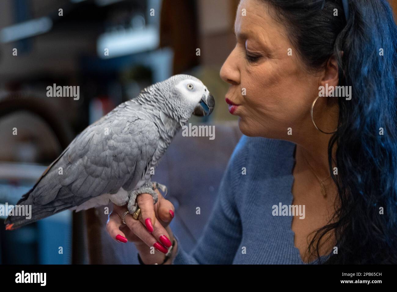 PRODUCTION - 09 March 2023, Hesse, Rodgau: Petra Kipper, an expert on ...
