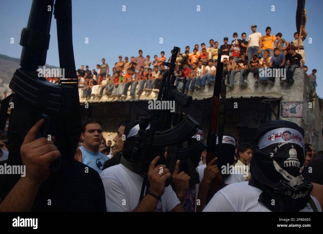 Militants from Al Aqsa Martyrs' Brigades, a militia linked to the ...