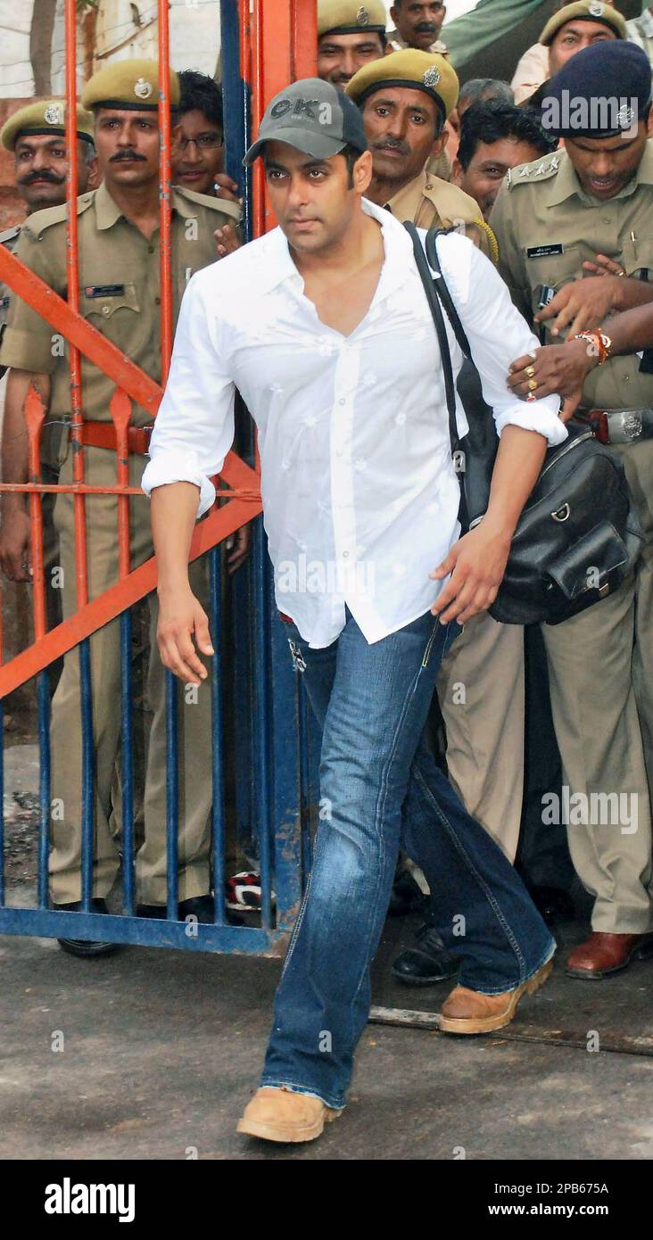 Salman Khan In Jail Photos