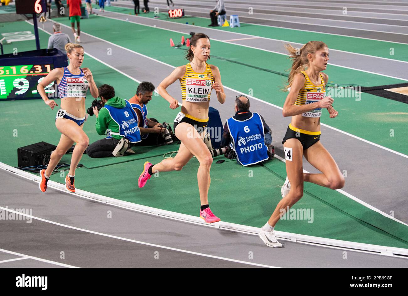Konstanze Klosterhalfen, Hanna Klein of Germany and Melissa Courtney-Bryant of Great Britain ...