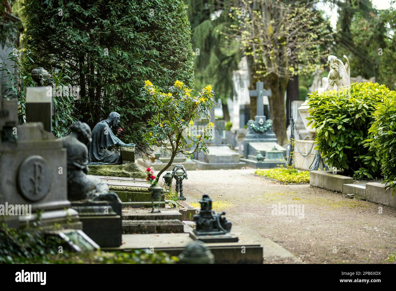Impressive sculptures on the tombs and monuments of Cimitero ...
