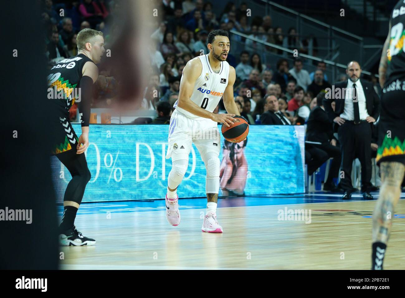 Williams goss nigel real madrid basketball hi-res stock photography and ...