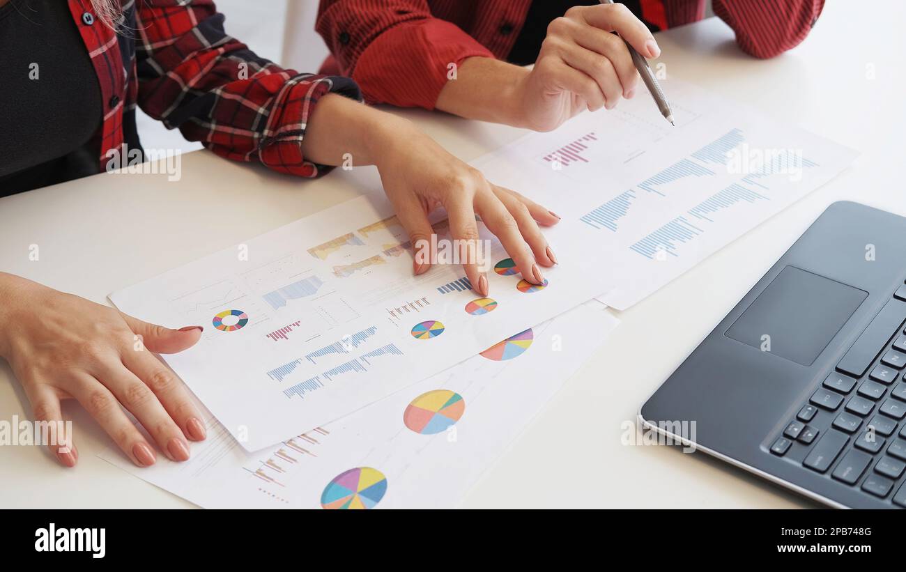 Financial research business conference colleagues Stock Photo - Alamy