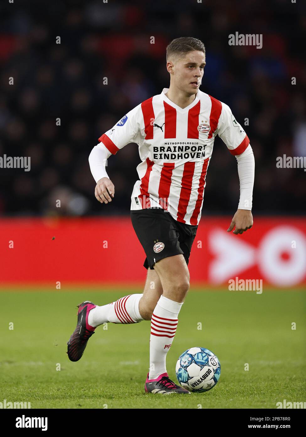 EINDHOVEN - Joey Veerman of PSV Eindhoven during the Dutch premier ...