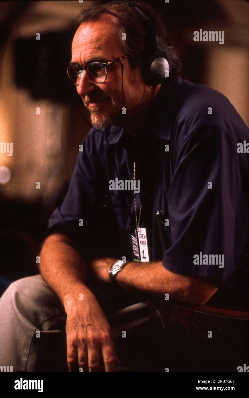 Director WES CRAVEN on set candid during filming of SCREAM 2 (1997 ...