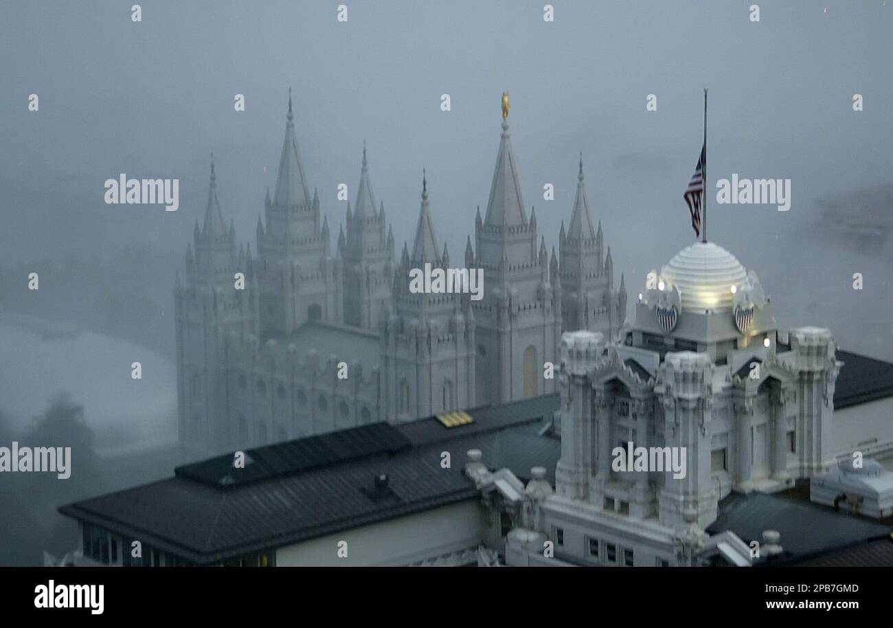 The historic Salt Lake Mormon Temple is shrouded in dust after the Key ...