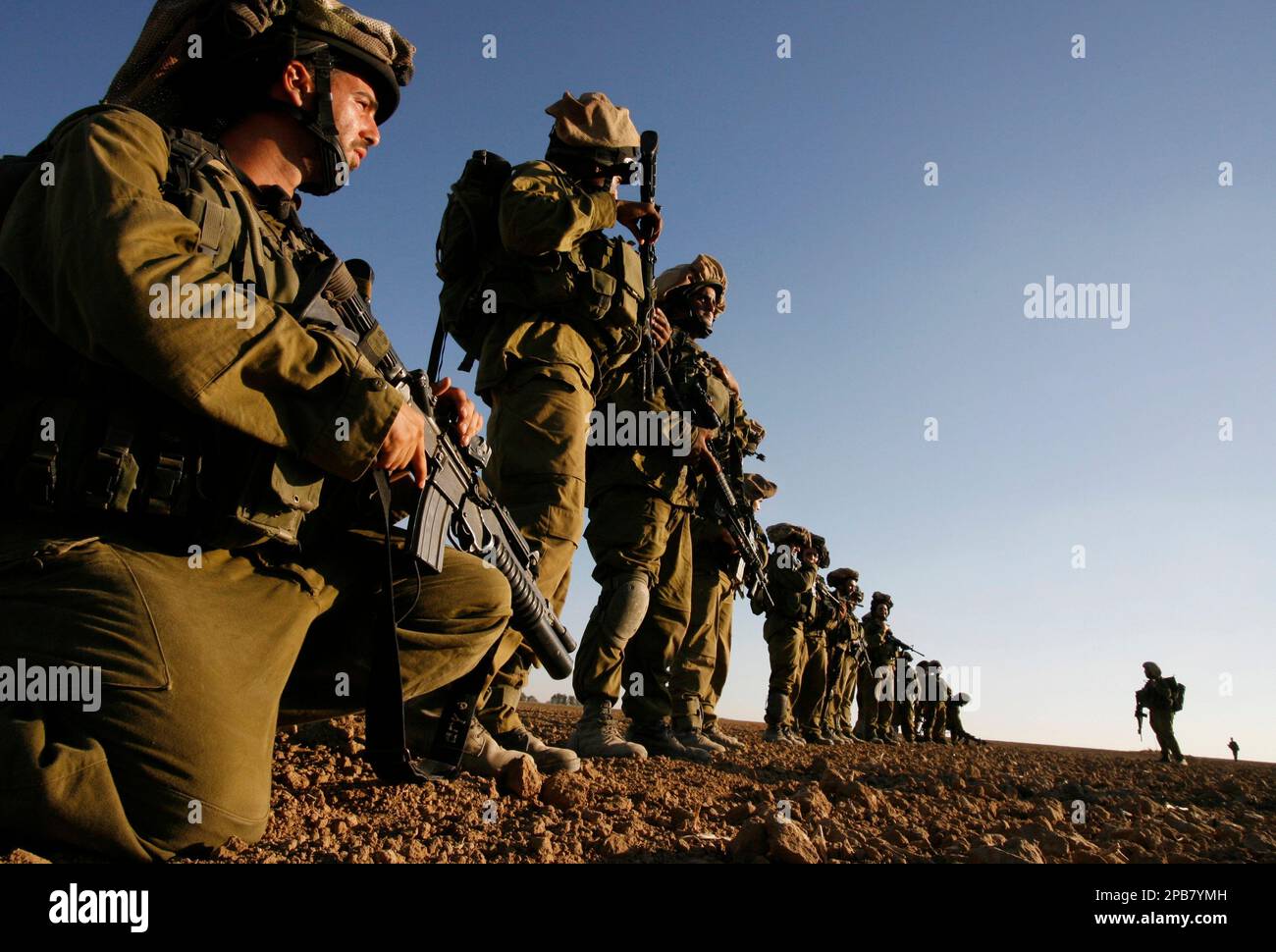 Israeli infantry soldiers line-up following an operation on the Israeli ...