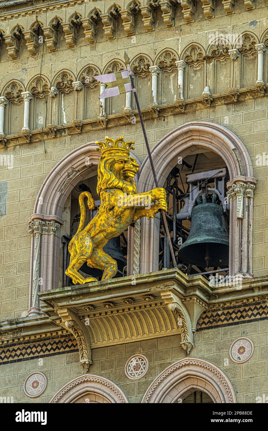 At the top of the tower of the Cathedral of Messina is the lion, in ...