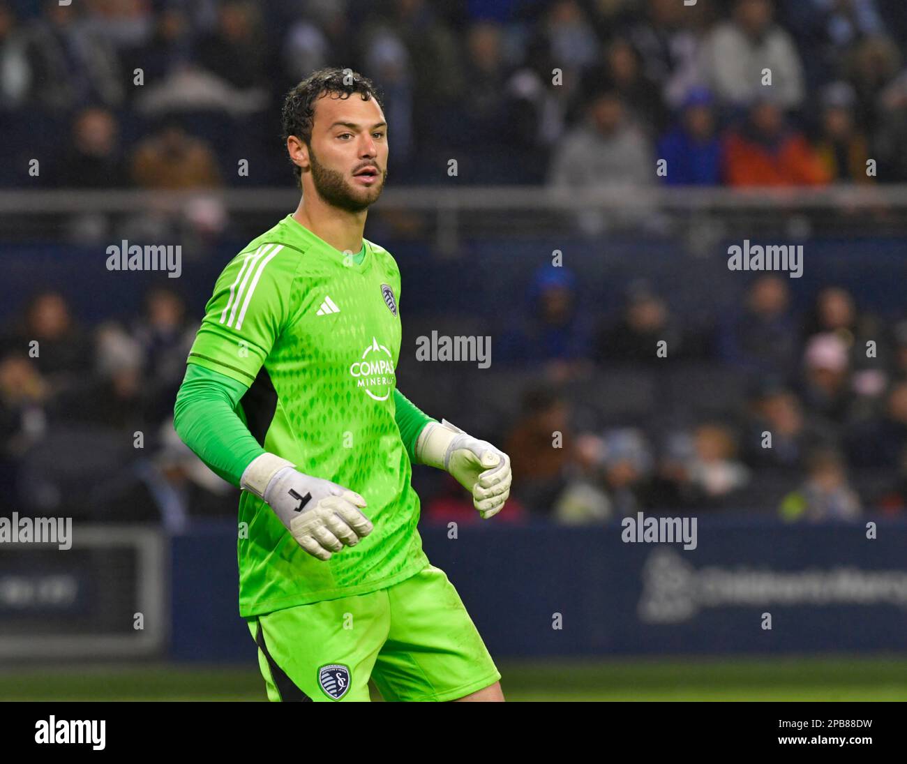 Kansas City, USA. 16th Nov, 2022. Sporting Kansas City goalkeeper John ...