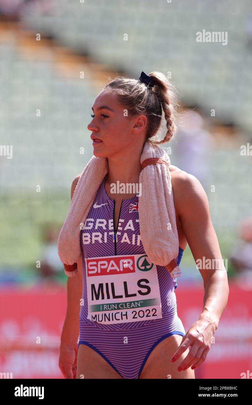 Holly MILLS during the Heptathlon at the European Athletics Championship 2022 Stock Photo - Alamy