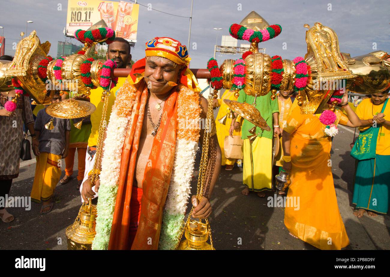 Malaysia, Kuala Lumpur, Batu Caves, Thaipusam Hindu Festival, people ...