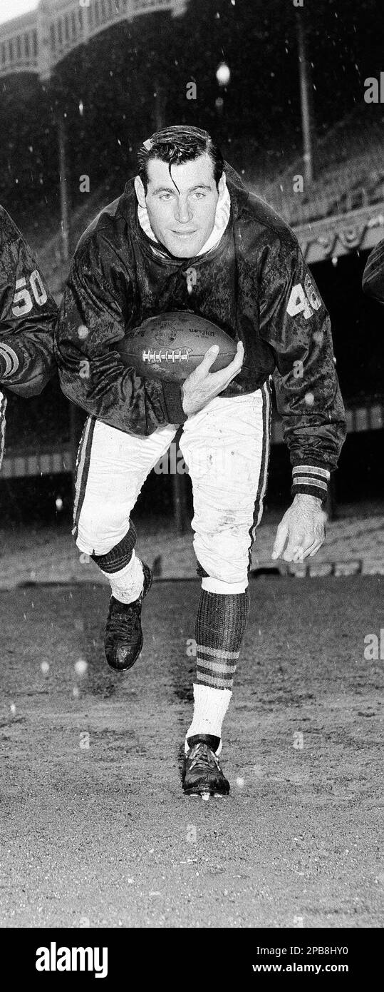 ** FILE ** Chicago Bears quarterback Ed Brown is seen in this December ...