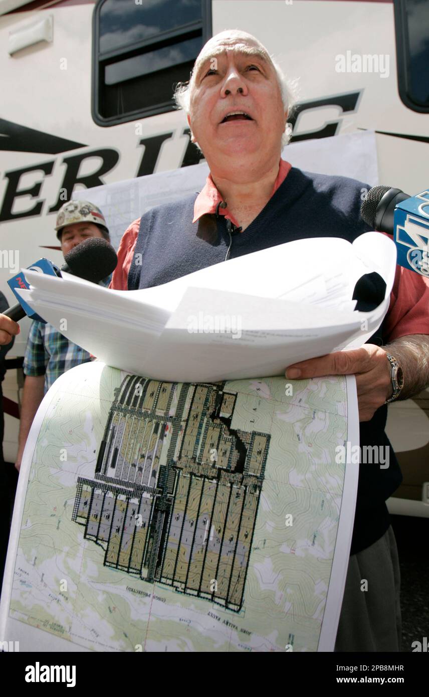 Robert E. Murray, founder and chairman of Cleveland based Murray Energy ...