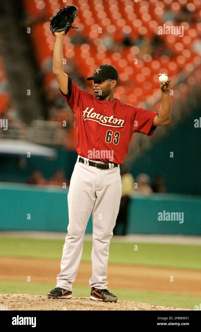 Houston Astros' relief pitcher Stephen Randolph stretches in the 11th ...