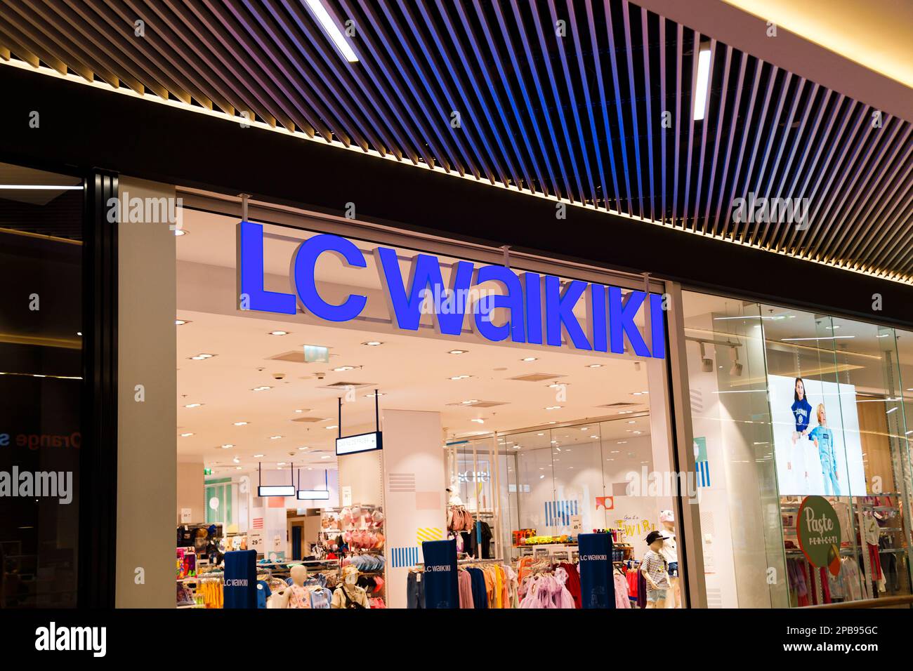 Lcw logo hi-res stock photography and images - Alamy