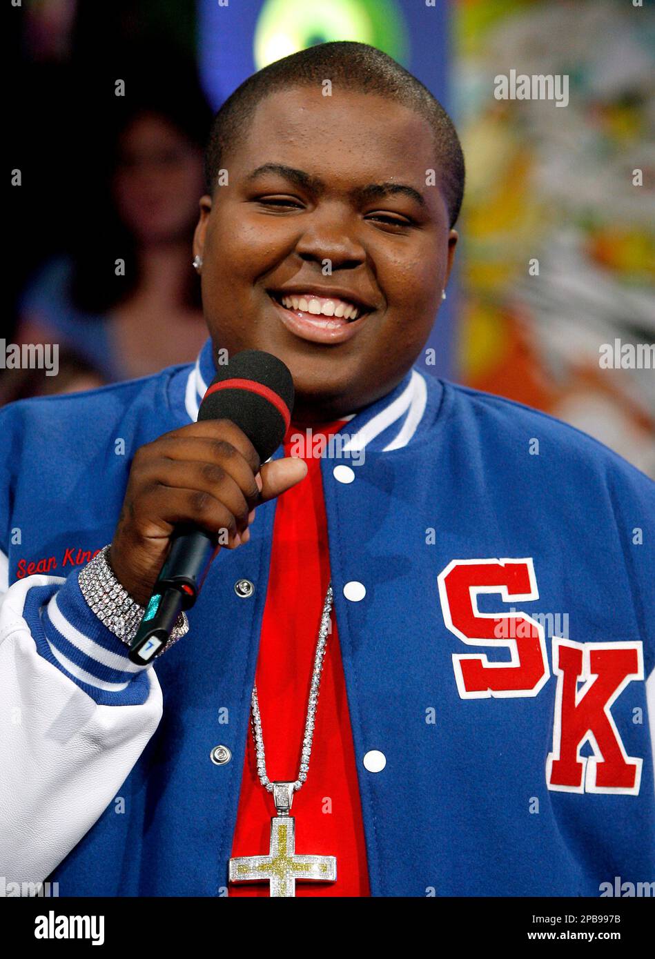 Singer Sean Kingston appears onstage during MTV's "Total Request Live ...