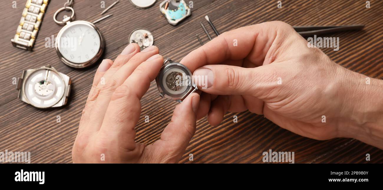 Broken clock and man hi-res stock photography and images - Alamy