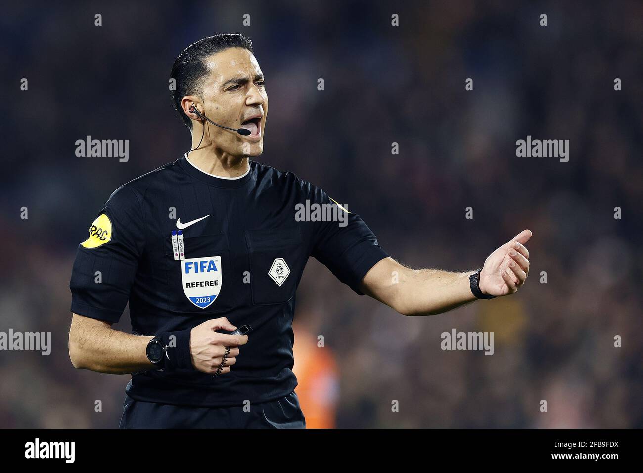 ROTTERDAM - Referee Serdar Gozubuyuk during the Dutch premier league ...