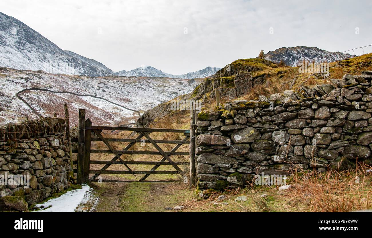 Beautiful views of the Langdale Valley looking towards Mickleden Valley ...