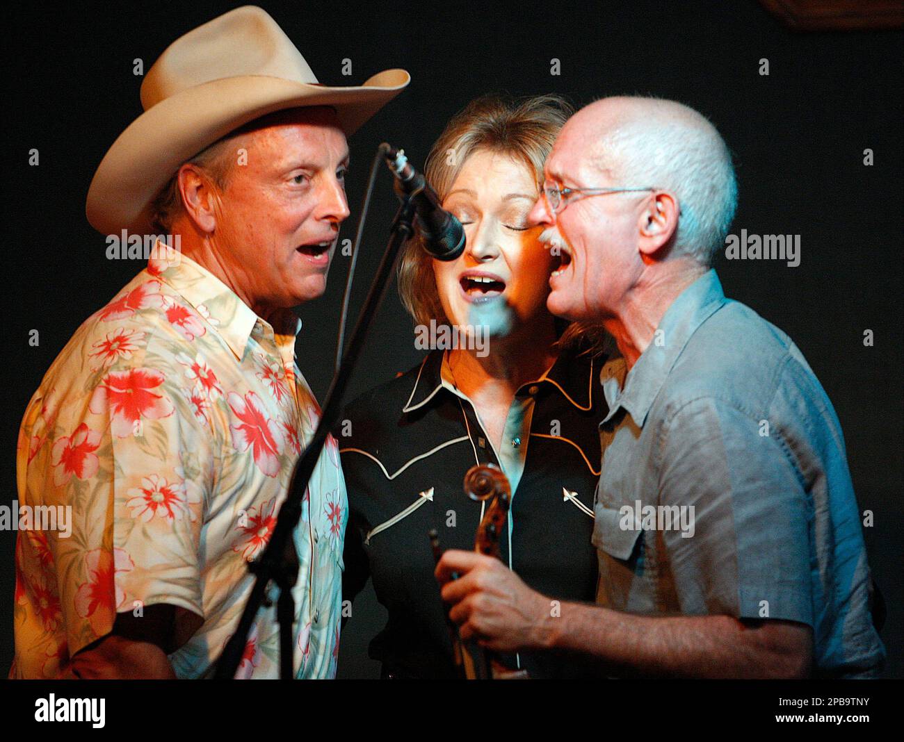 The Time Jumpers' "Ranger Doug" Green, left, Carolyn Martin, and Joe ...