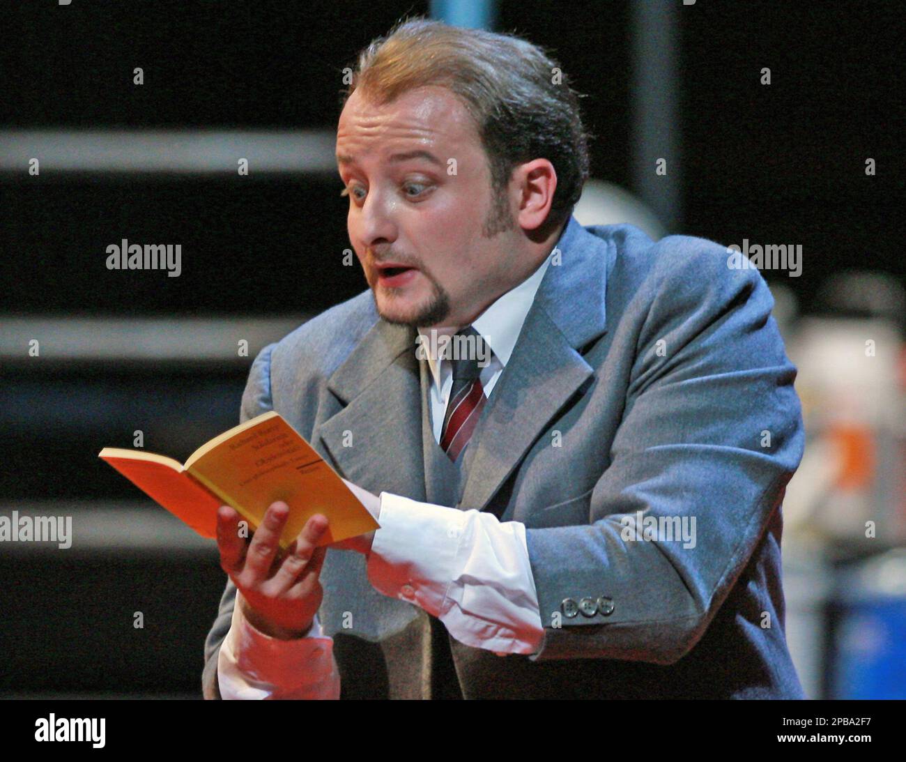 SPERRFRIST 25.07.2007/0.00Uhr*** Norbert Ernst als "David" singt ...