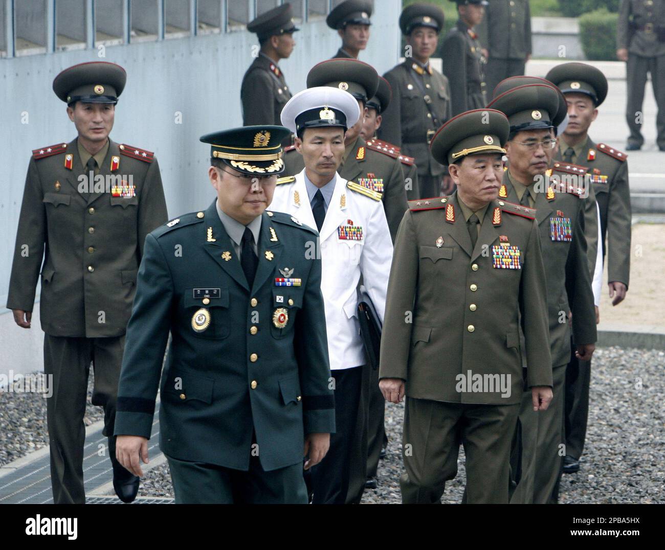 North Korea's chief delegate Lt. Gen. Kim Yong Chol, right, and other ...