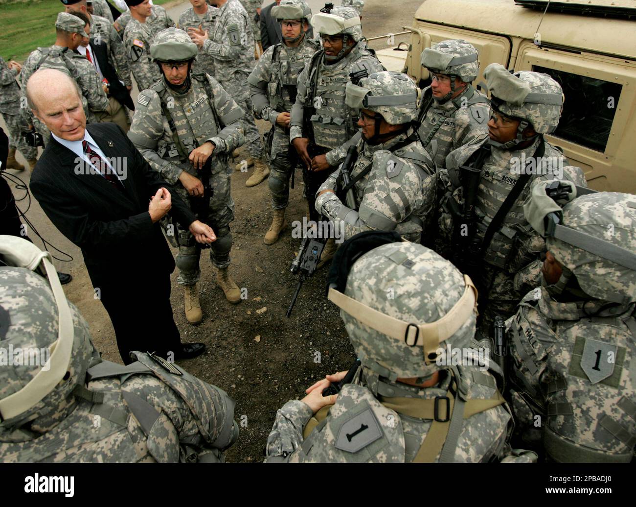 Army Secretary Pete Geren talks to soldiers Friday, July 20, 2007, at ...