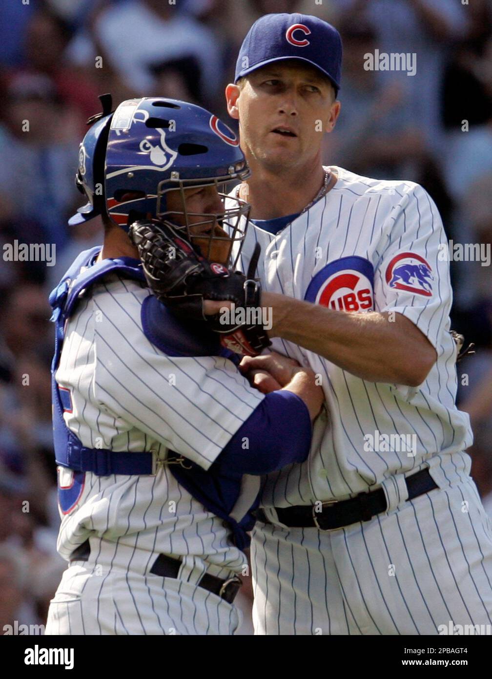 Chicago Cubs' closer Bob Howry, right, and catcher Koyie Hill celebrate ...
