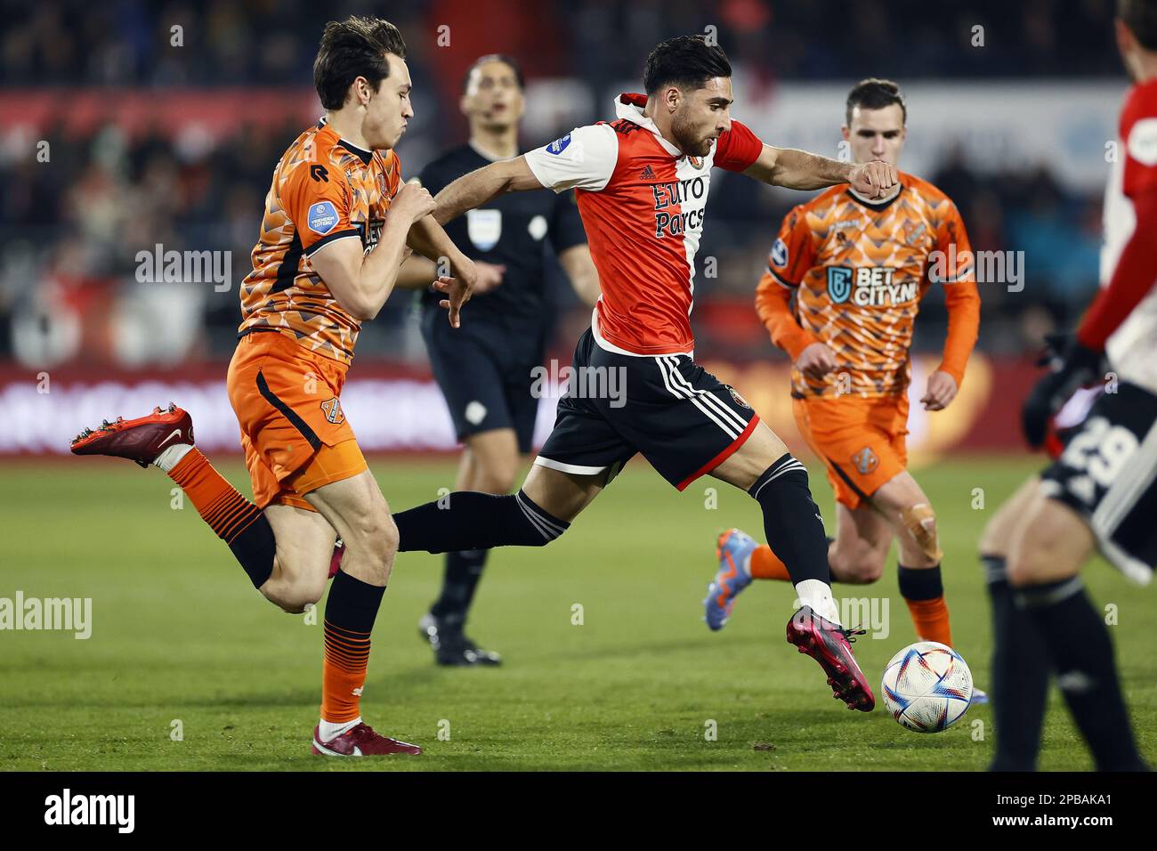 ROTTERDAM - (l-r) Josh Flint of FC Volendam, Alireza Jahanbakhsh of ...
