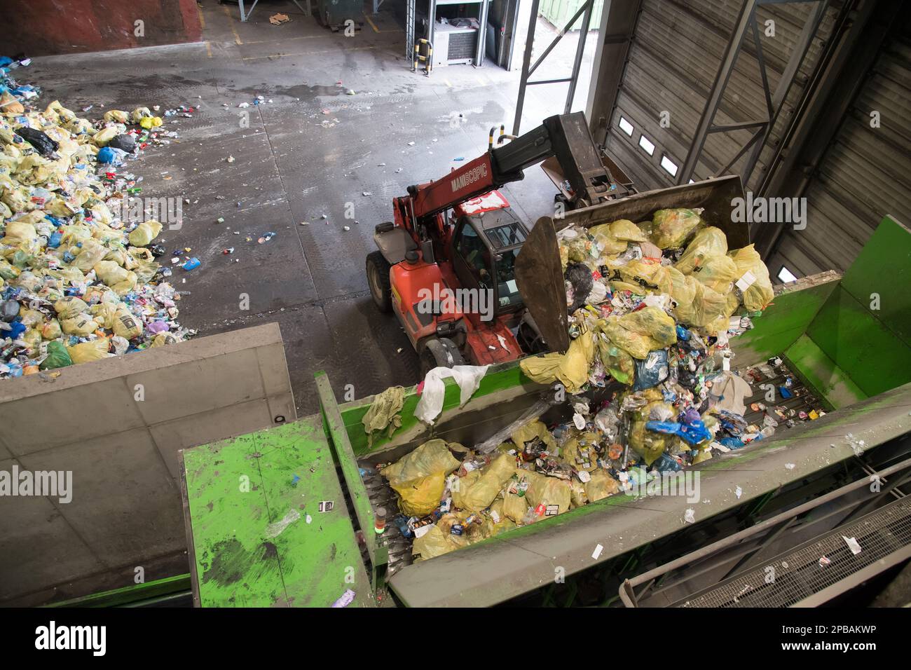 Poland recovery of waste materials hi-res stock photography and images ...