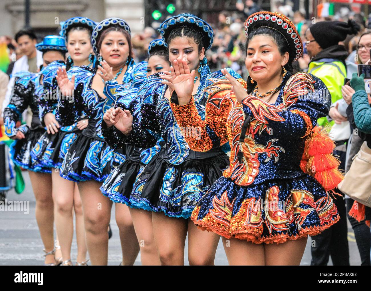 Dance outside ireland hi-res stock photography and images - Alamy