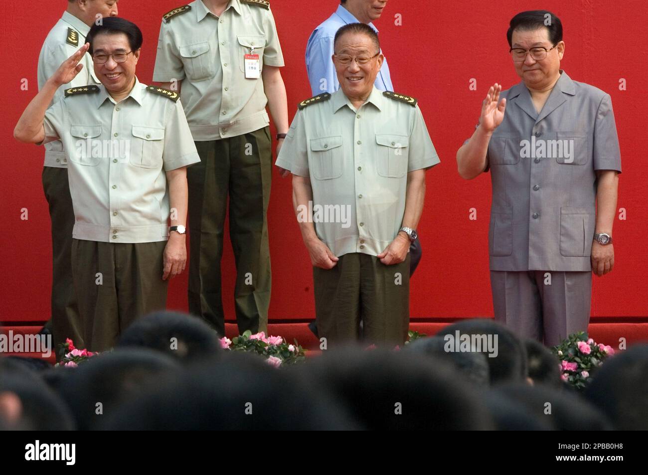From left, Xu Caihou and Cao Gangchuan, both vice chairman of the ...