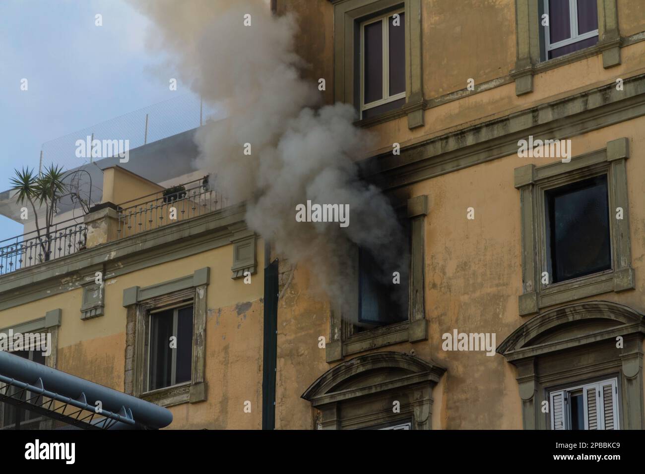 Domestic apartment fire with smoke billowing from window. Garibaldi ...