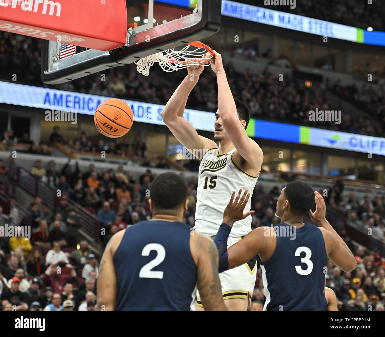 Chicago, Illinois, USA. 12th Mar, 2023. Purdue Boilermakers center Zach ...