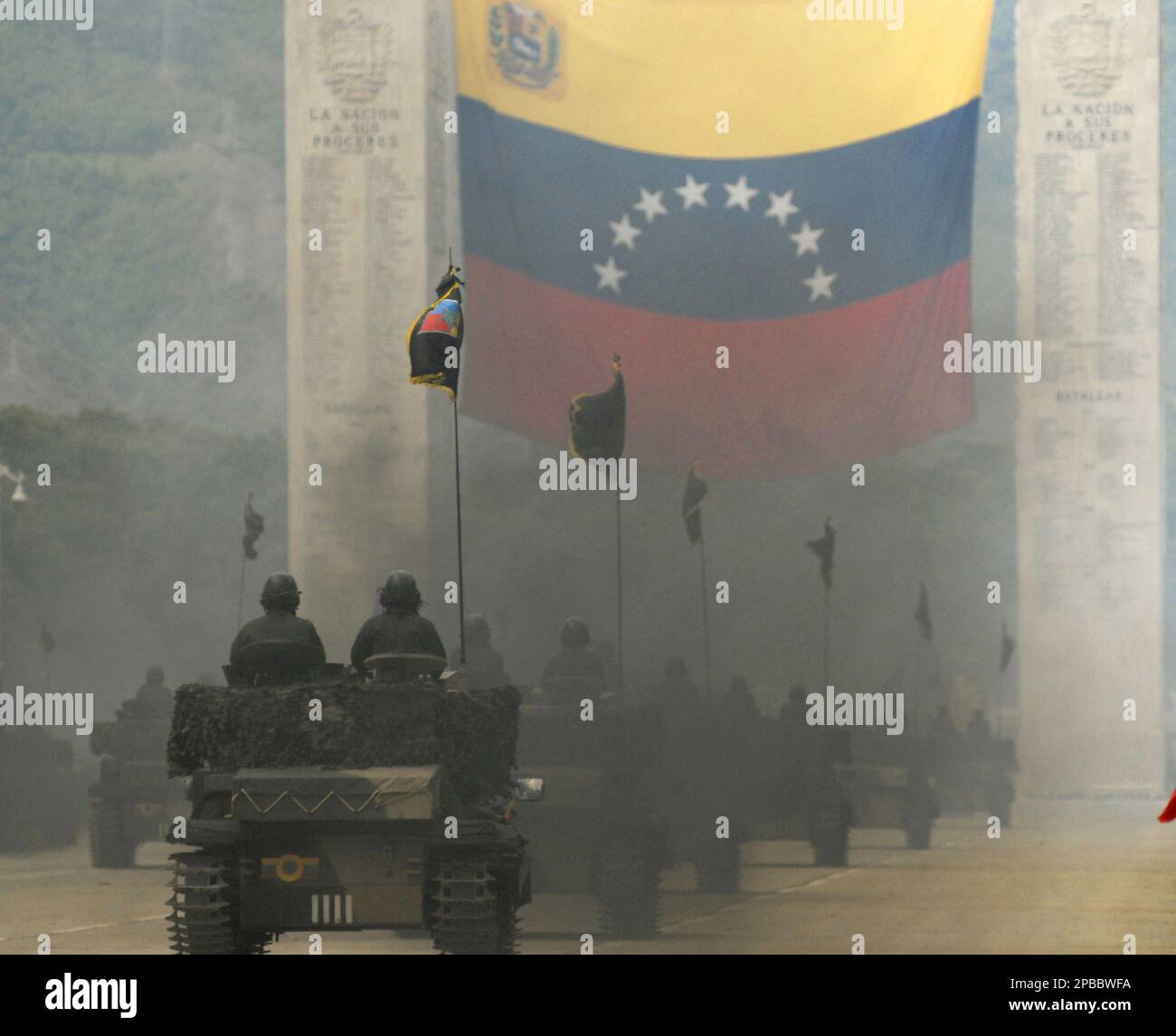 Tanks participate in an Independence Day military parade in Fort Tiuna ...