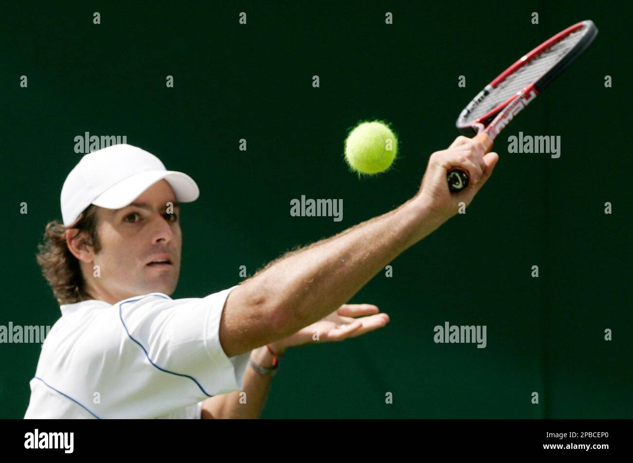 Argentina's Agustin Calleri returns to Korea's Hyung-Taik Lee, during ...