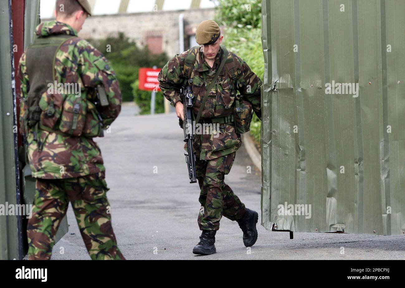 Private Andrew Mason, right, of the 2nd Battalion The Prince of Wales ...