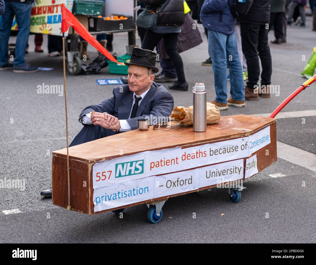 Man next to coffin hi-res stock photography and images - Alamy