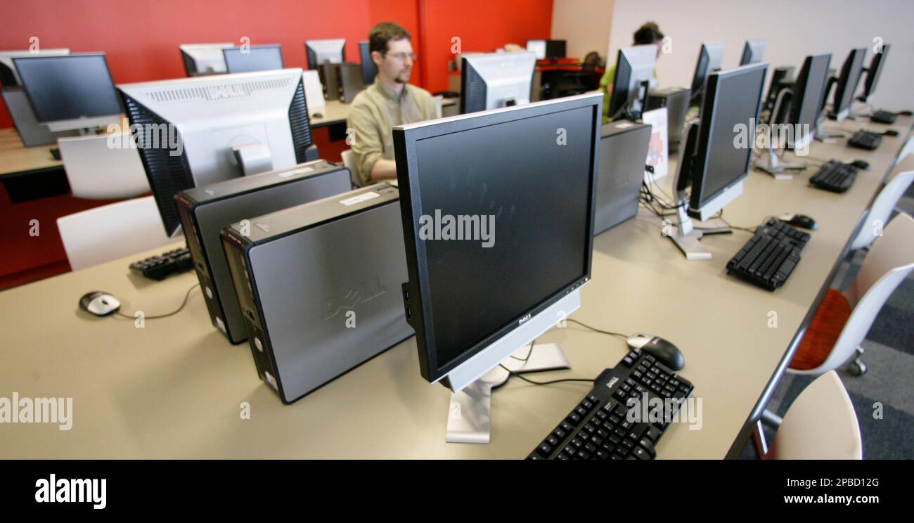 ** ADVANCE FOR WEEKEND EDITIONS, JUNE 23-24 ** The computer lab with 20 ...