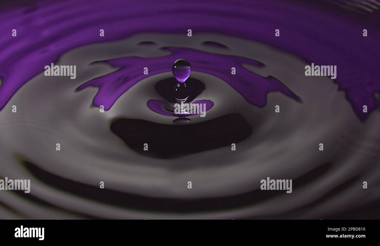 Purple water ripple abstract hi-res stock photography and images - Alamy