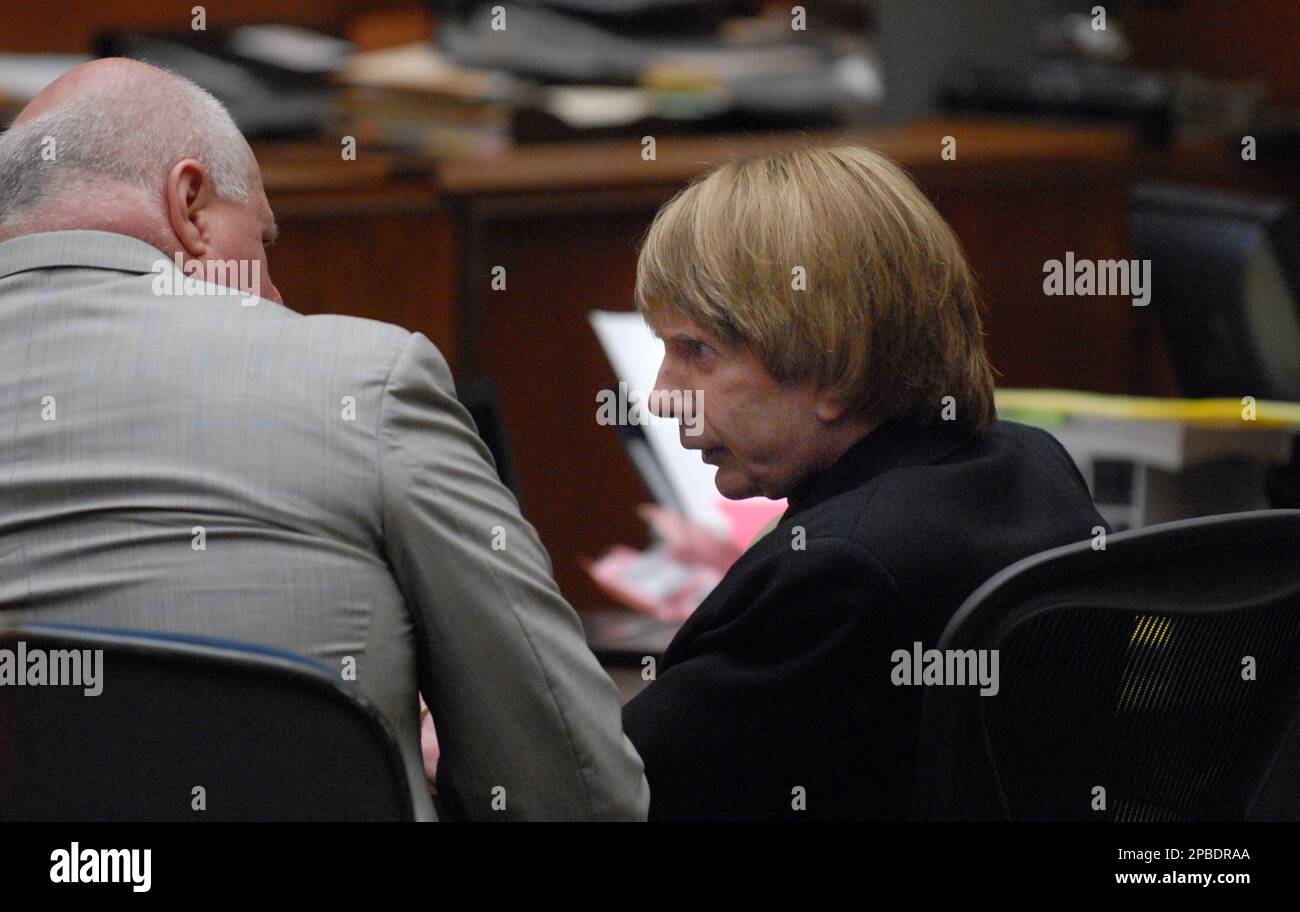 Defendent Phil Spector speaks to Defense Attorney Bruce Cutler during ...