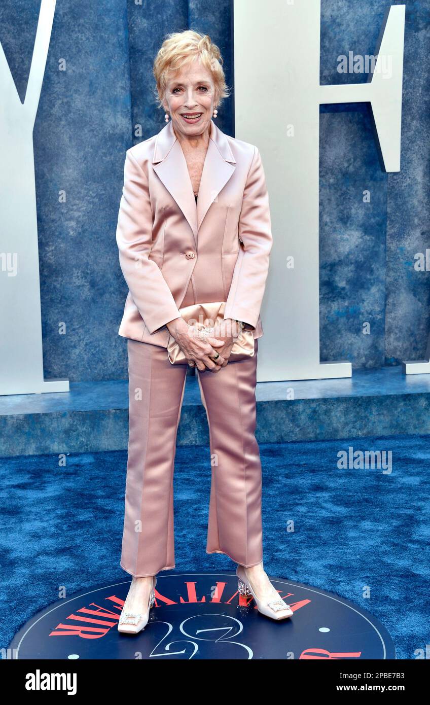 Holland Taylor arrives at the Vanity Fair Oscar Party on Sunday, March ...